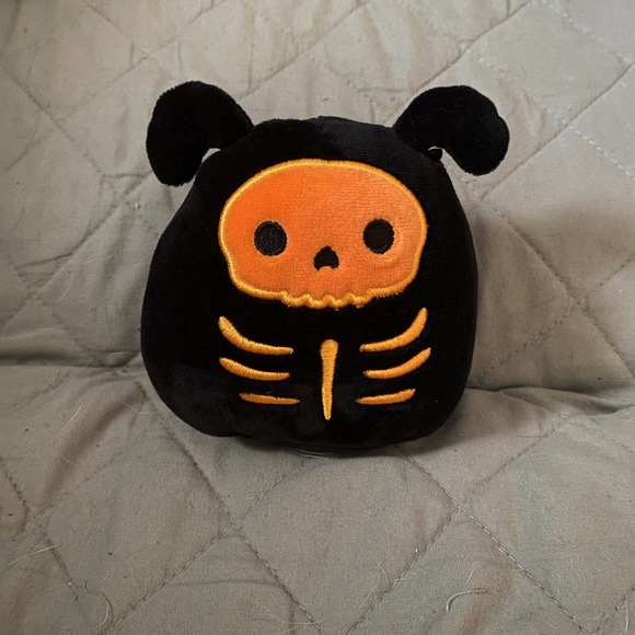 Kellytoy | Toys | Squishmallow 4scrapper Orange Black Skeleton Dog ...